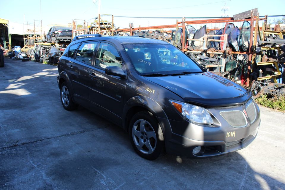 2005 Pontiac Vibe 5 Door - Gardner Auto Parts